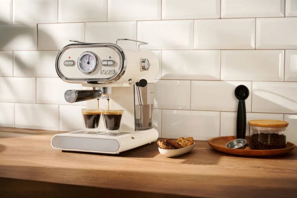 Macchina espresso da Lidl: il gioiellino low cost che trasforma il caffè di casa